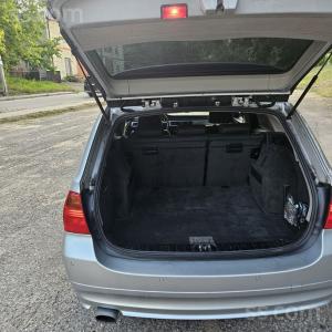 BMW 320 2008 in Riga, with an engine capacity of 2.00 L and mileage of 335 thousand km for 2600 €, photo 10 on AUTOMOTO.COM.LV