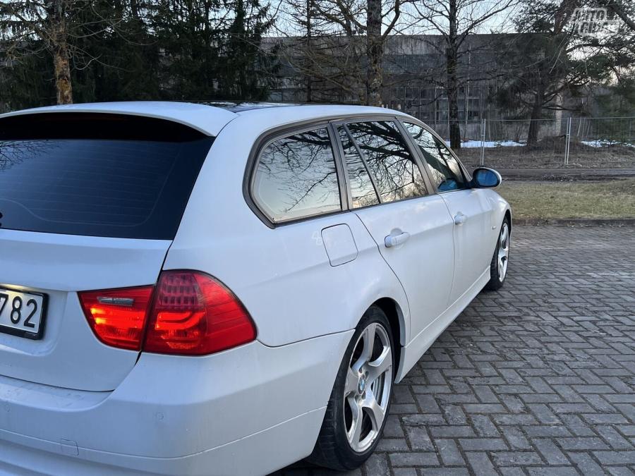 BMW 320 2008 in Trakai, with an engine capacity of 2.00 L and mileage of 319 thousand km for 2750 €, photo 12 on AUTOMOTO.COM.LV