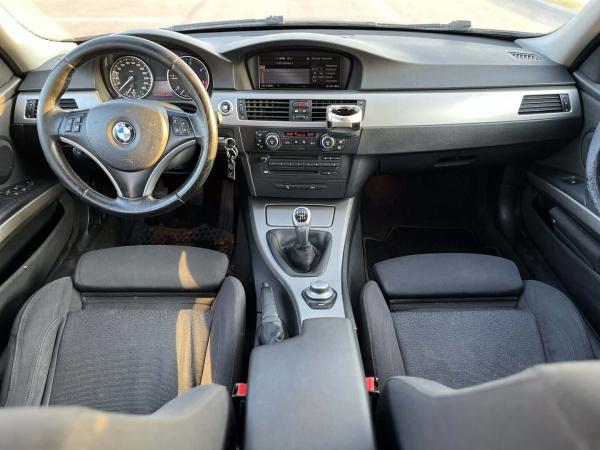 BMW 320 2008 in Klaipeda, with an engine capacity of 2.00 L and mileage of 397 thousand km for 2450 €, photo 9 on AUTOMOTO.COM.LV
