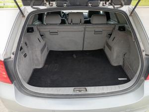 BMW 320 2008 in Vilnius, with an engine capacity of 2.00 L and mileage of 365 thousand km for 3550 €, photo 34 on AUTOMOTO.COM.LV