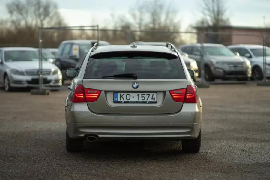 BMW 320 2008 Liepāja, ar dzinēja tilpumu 2.00 L un nobraukumu 378 tūkst. km par 6150 €, foto 4 vietnē AUTOMOTO.COM.LV
