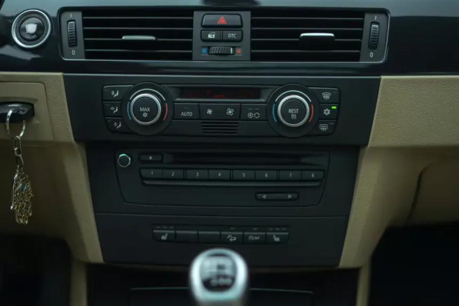 BMW 320 2008 Liepāja, ar dzinēja tilpumu 2.00 L un nobraukumu 378 tūkst. km par 6150 €, foto 18 vietnē AUTOMOTO.COM.LV
