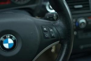 BMW 320 2008 Liepāja, ar dzinēja tilpumu 2.00 L un nobraukumu 378 tūkst. km par 6150 €, foto 23 vietnē AUTOMOTO.COM.LV