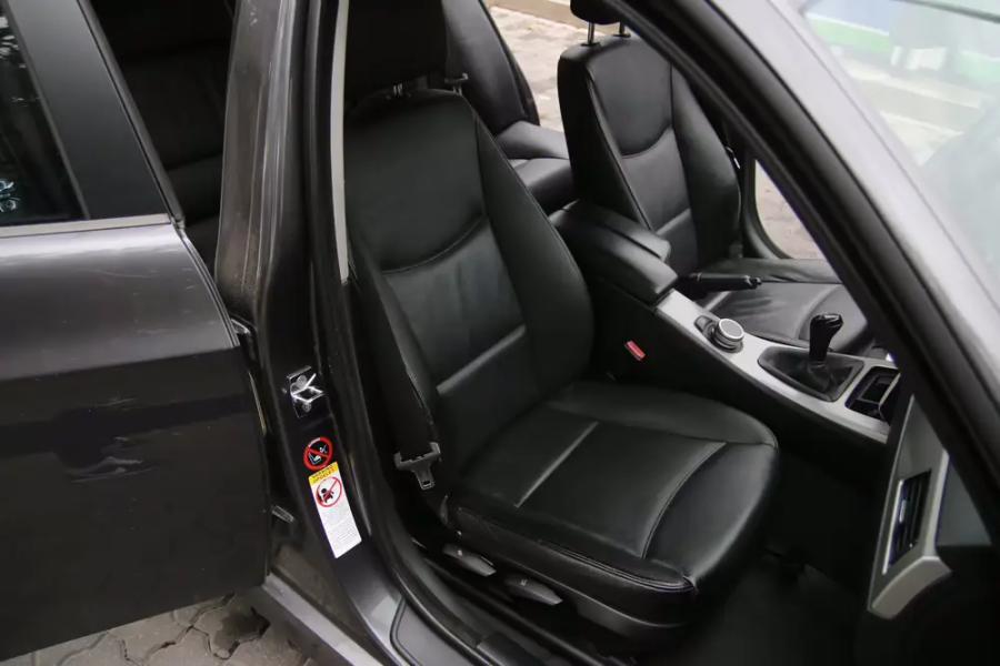 BMW 320 2008 Rīga, ar dzinēja tilpumu 2.00 L un nobraukumu 409 tūkst. km par 3390 €, foto 11 vietnē AUTOMOTO.COM.LV