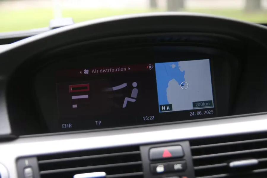 BMW 320 2008 Rīga, ar dzinēja tilpumu 2.00 L un nobraukumu 409 tūkst. km par 3390 €, foto 16 vietnē AUTOMOTO.COM.LV