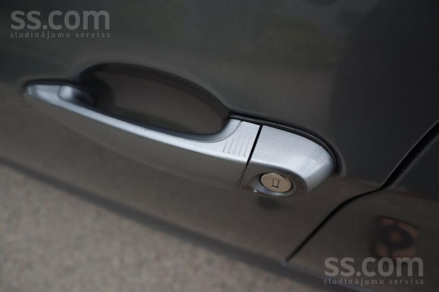 BMW 320 2008 Rīga, ar dzinēja tilpumu 2.00 L un nobraukumu 302 tūkst. km par 5990 €, foto 13 vietnē AUTOMOTO.COM.LV
