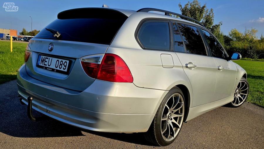 BMW 320 2008 Šauļi, ar dzinēja tilpumu 2.00 L un nobraukumu 260 tūkst. km par 2290 €, foto 12 vietnē AUTOMOTO.COM.LV