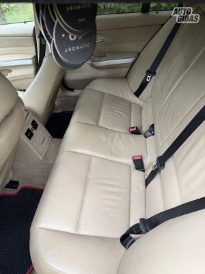 BMW 320 2008 in Vilnius, with an engine capacity of 2.00 L and mileage of 298 thousand km for 4950 €, photo 14 on AUTOMOTO.COM.LV