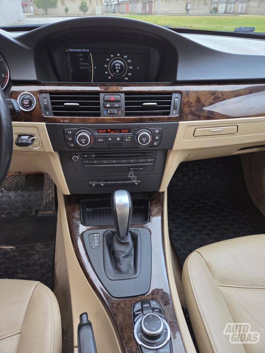 BMW 320 2009 in Jurbarkas, with an engine capacity of 2.00 L and mileage of 324 thousand km for 4800 €, photo 17 on AUTOMOTO.COM.LV