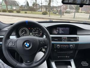 BMW 320 2009 in Raseiniai, with an engine capacity of 2.00 L and mileage of 299 thousand km for 5300 €, photo 5 on AUTOMOTO.COM.LV