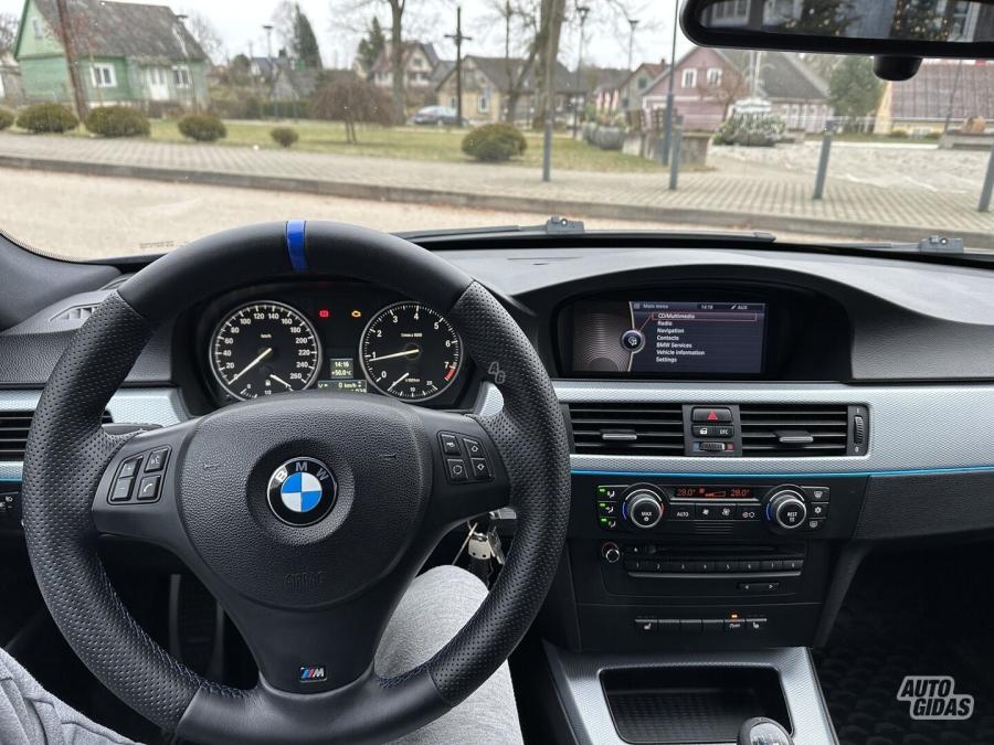 BMW 320 2009 in Raseiniai, with an engine capacity of 2.00 L and mileage of 299 thousand km for 5300 €, photo 5 on AUTOMOTO.COM.LV