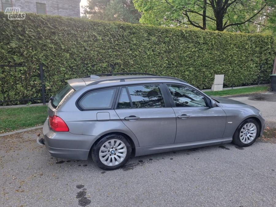 BMW 320 2009 in Vilnius, with an engine capacity of 2.00 L and mileage of 261 thousand km for 4600 €, photo 4 on AUTOMOTO.COM.LV