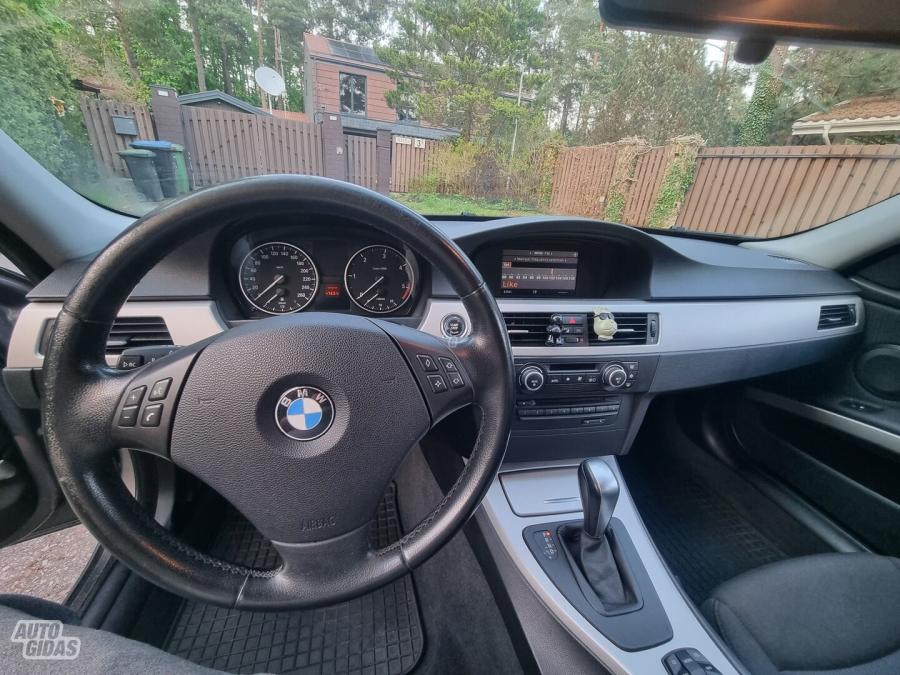 BMW 320 2009 in Vilnius, with an engine capacity of 2.00 L and mileage of 261 thousand km for 4600 €, photo 16 on AUTOMOTO.COM.LV
