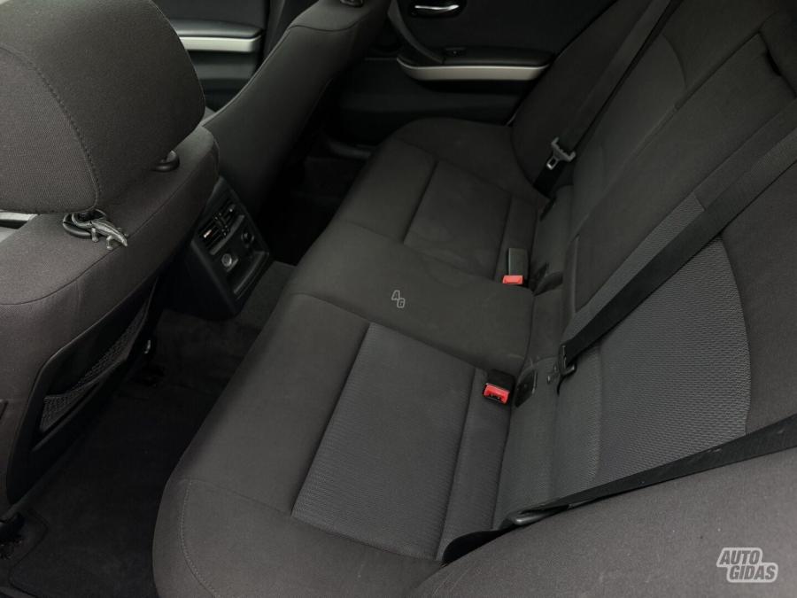 BMW 320 2009 in Kelme, with an engine capacity of 2.00 L and mileage of 400 thousand km for 3850 €, photo 8 on AUTOMOTO.COM.LV