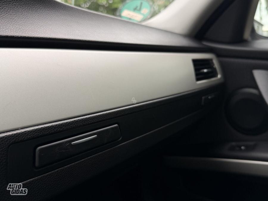 BMW 320 2009 in Kelme, with an engine capacity of 2.00 L and mileage of 400 thousand km for 3850 €, photo 12 on AUTOMOTO.COM.LV