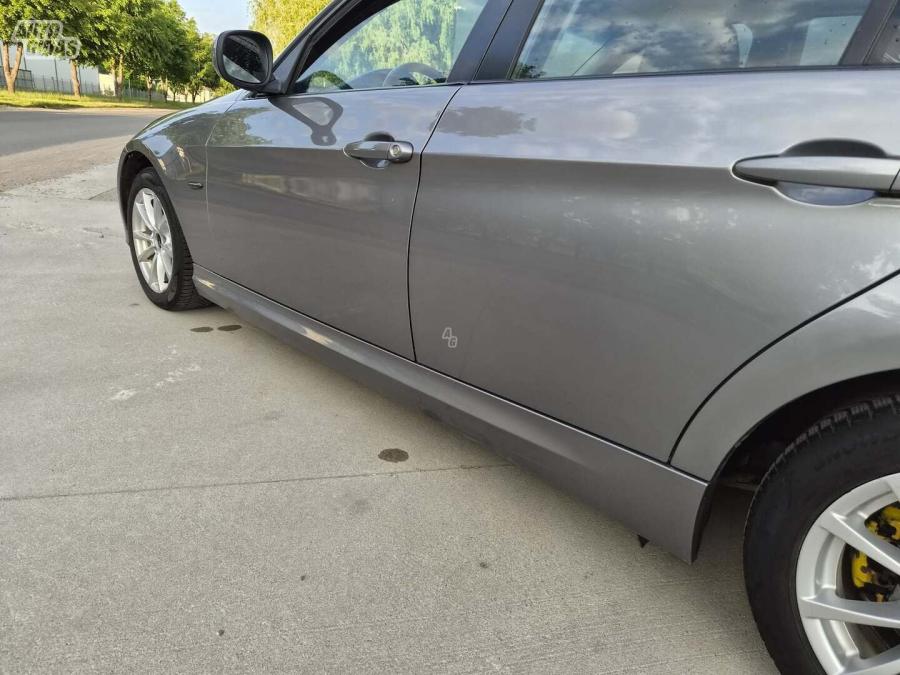 BMW 320 2009 in Klaipeda, with an engine capacity of 2.00 L and mileage of 324 thousand km for 2850 €, photo 12 on AUTOMOTO.COM.LV
