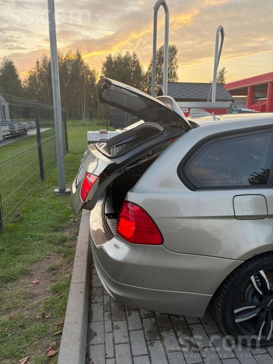 BMW 320 2009 Jelgava, ar dzinēja tilpumu 2.00 L un nobraukumu 440 tūkst. km par 3250 €, foto 14 vietnē AUTOMOTO.COM.LV