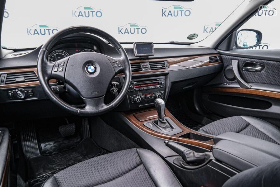 BMW 320 2009 in Kaunas, with an engine capacity of 2.00 L and mileage of 258 thousand km for 4990 €, photo 8 on AUTOMOTO.COM.LV