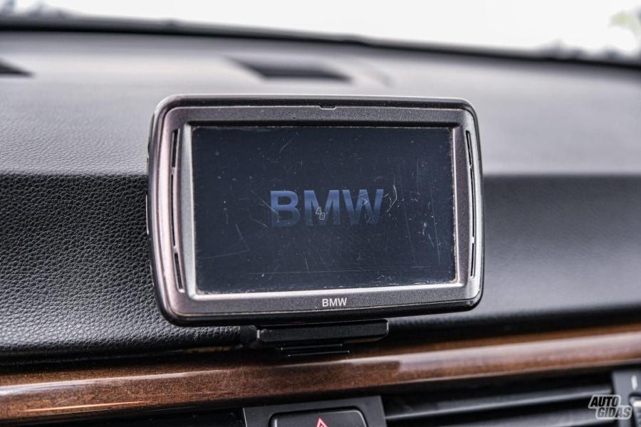 BMW 320 2009 in Kaunas, with an engine capacity of 2.00 L and mileage of 258 thousand km for 4990 €, photo 21 on AUTOMOTO.COM.LV