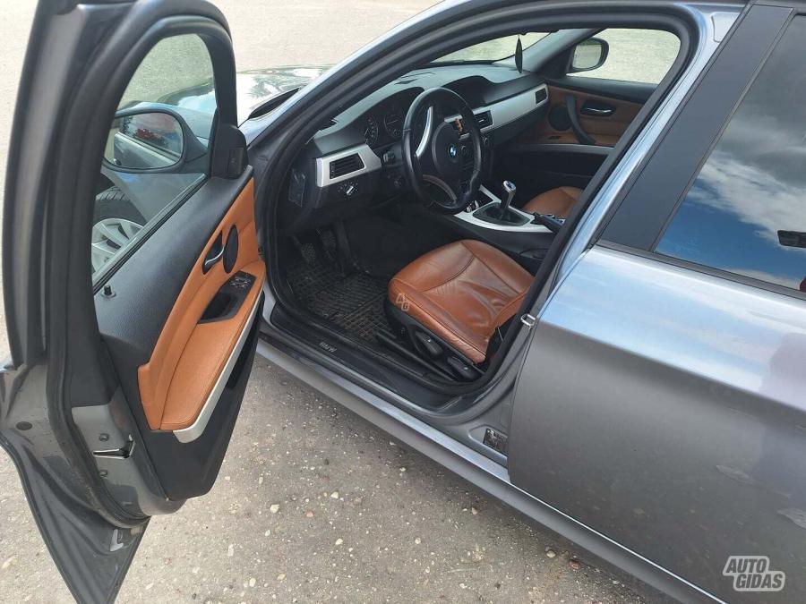 BMW 320 2009 Panevēža, ar dzinēja tilpumu 2.00 L un nobraukumu 425 tūkst. km par 3850 €, foto 6 vietnē AUTOMOTO.COM.LV
