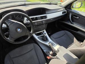 BMW 320 2009 in Silute, with an engine capacity of 2.00 L and mileage of 260 thousand km for 1700 €, photo 11 on AUTOMOTO.COM.LV