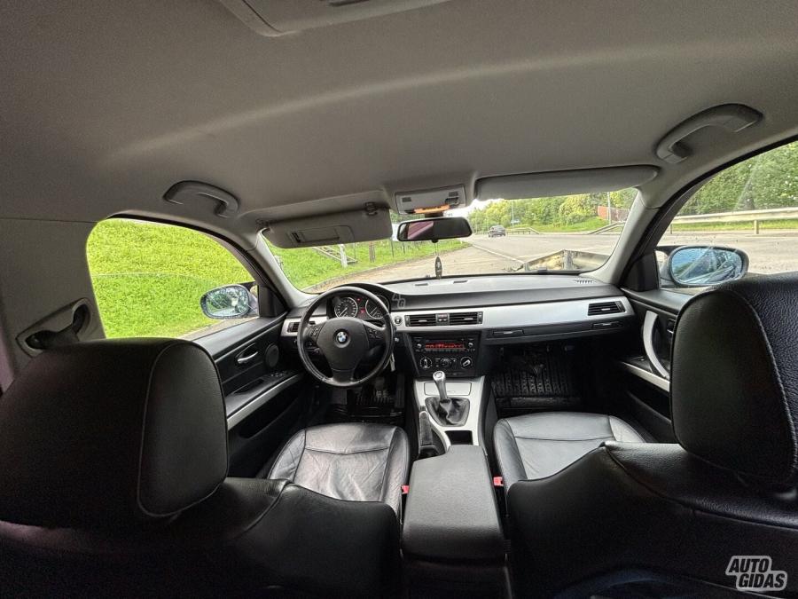 BMW 320 2009 in Kaunas, with an engine capacity of 2.00 L and mileage of 400 thousand km for 2580 €, photo 9 on AUTOMOTO.COM.LV