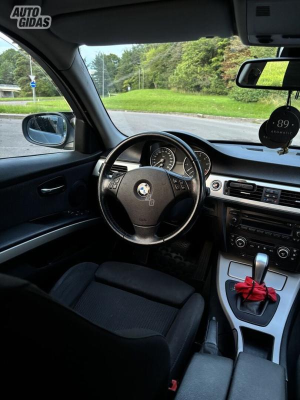 BMW 320 2009 Viļņa, ar dzinēja tilpumu 2.00 L un nobraukumu 330 tūkst. km par 2700 €, foto 9 vietnē AUTOMOTO.COM.LV