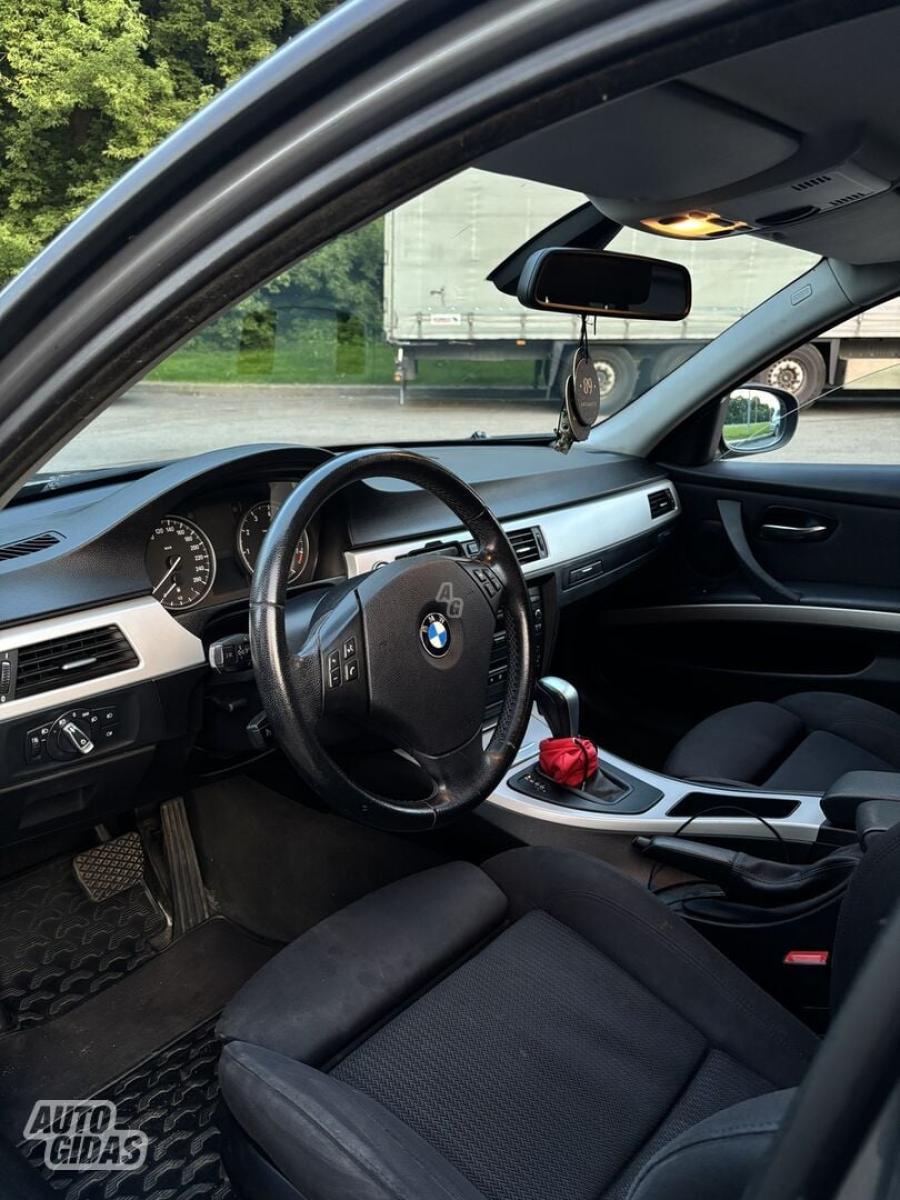 BMW 320 2009 Viļņa, ar dzinēja tilpumu 2.00 L un nobraukumu 330 tūkst. km par 2700 €, foto 11 vietnē AUTOMOTO.COM.LV