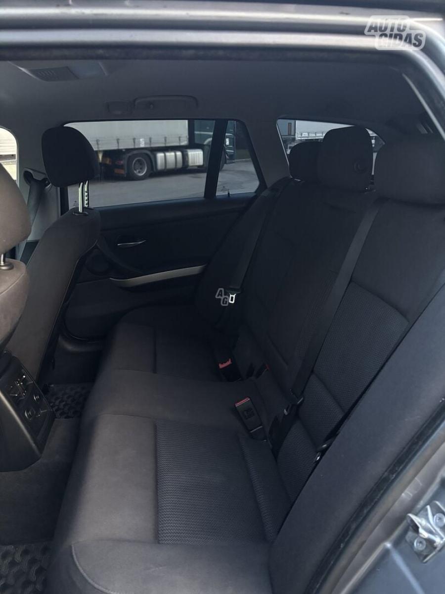 BMW 320 2009 Viļņa, ar dzinēja tilpumu 2.00 L un nobraukumu 330 tūkst. km par 2700 €, foto 12 vietnē AUTOMOTO.COM.LV