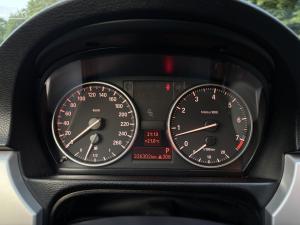 BMW 320 2009 Viļņa, ar dzinēja tilpumu 2.00 L un nobraukumu 330 tūkst. km par 2700 €, foto 13 vietnē AUTOMOTO.COM.LV