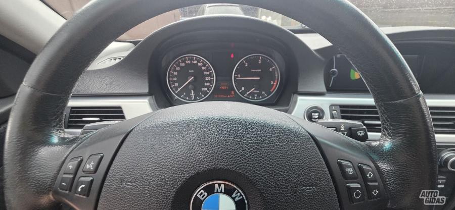 BMW 320 2009 in Vilnius, with an engine capacity of 2.00 L and mileage of 380 thousand km for 4200 €, photo 12 on AUTOMOTO.COM.LV