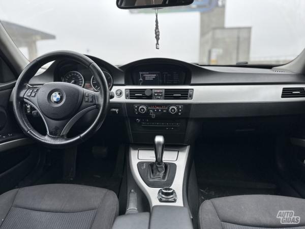 BMW 320 2010 in Vilnius, with an engine capacity of 2.00 L and mileage of 310 thousand km for 3600 €, photo 9 on AUTOMOTO.COM.LV