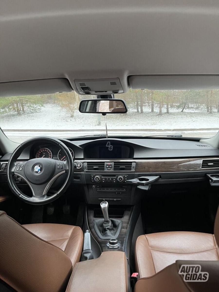 BMW 320 2010 in Vilnius, with an engine capacity of 2.00 L and mileage of 374 thousand km for 4000 €, photo 9 on AUTOMOTO.COM.LV