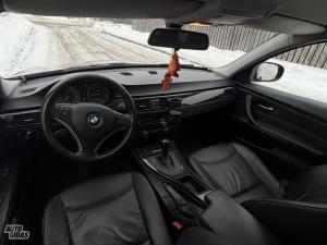 BMW 320 2010 in Vilnius, with an engine capacity of 2.00 L and mileage of 380 thousand km for 2700 €, photo 13 on AUTOMOTO.COM.LV
