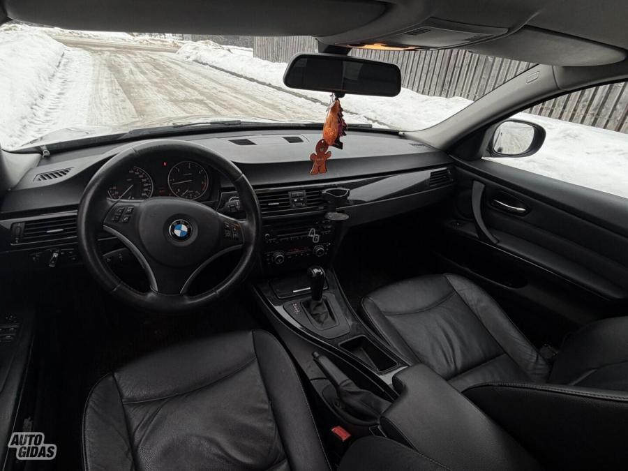BMW 320 2010 in Vilnius, with an engine capacity of 2.00 L and mileage of 380 thousand km for 2700 €, photo 13 on AUTOMOTO.COM.LV
