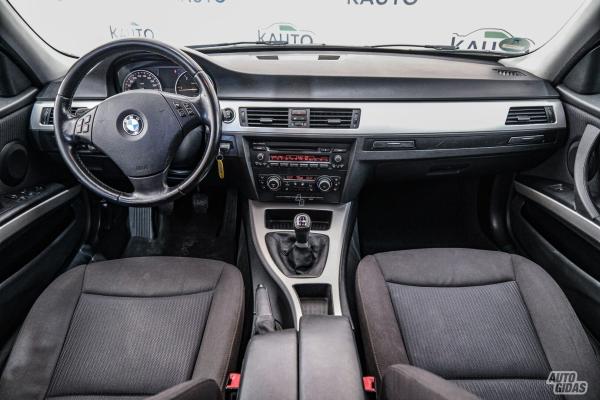 BMW 320 2010 in Kaunas, with an engine capacity of 2.00 L and mileage of 260 thousand km for 5290 €, photo 8 on AUTOMOTO.COM.LV