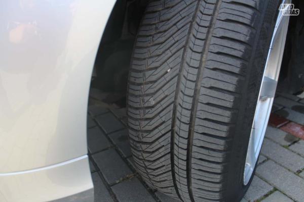 BMW 320 2010 in Kalvarija, with an engine capacity of 2.00 L and mileage of 267 thousand km for 3350 €, photo 8 on AUTOMOTO.COM.LV