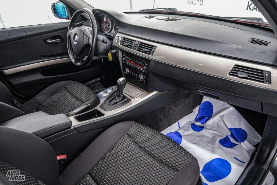 BMW 320 2011 in Kaunas, with an engine capacity of 2.00 L and mileage of 292 thousand km for 6290 €, photo 12 on AUTOMOTO.COM.LV