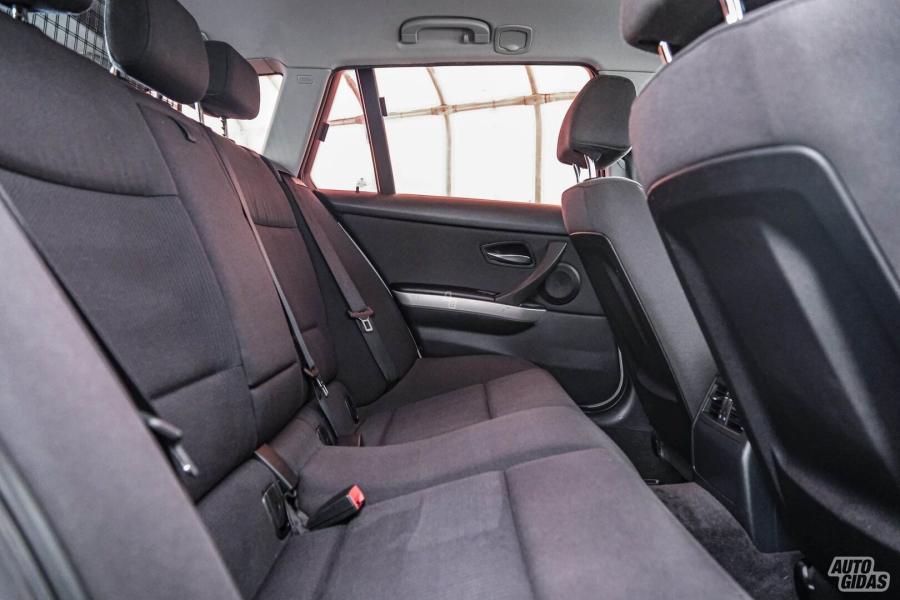BMW 320 2011 in Kaunas, with an engine capacity of 2.00 L and mileage of 333 thousand km for 5690 €, photo 11 on AUTOMOTO.COM.LV