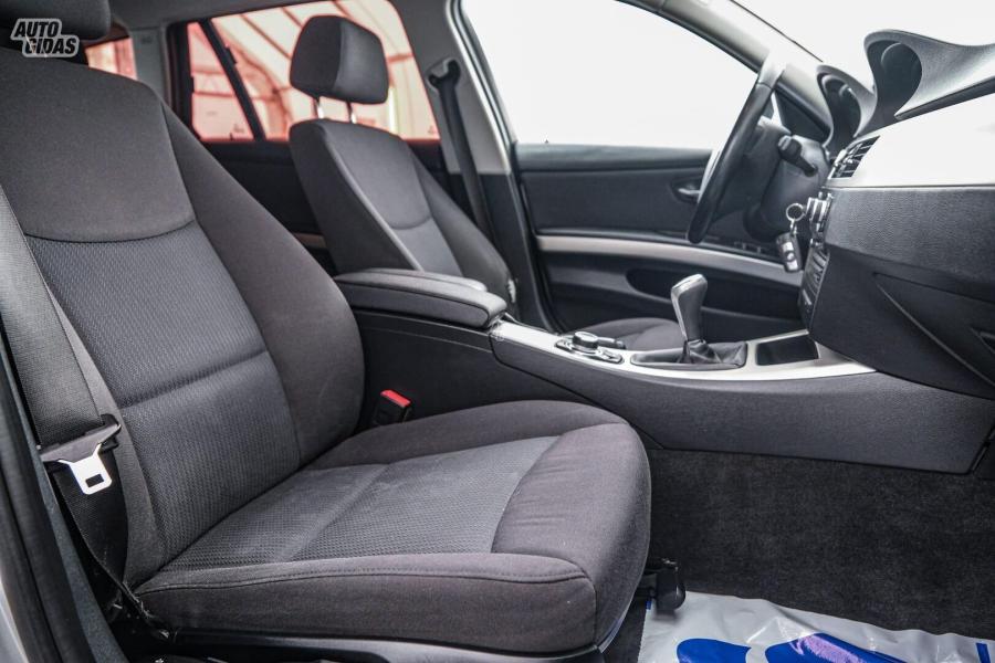 BMW 320 2011 in Kaunas, with an engine capacity of 2.00 L and mileage of 333 thousand km for 5690 €, photo 13 on AUTOMOTO.COM.LV