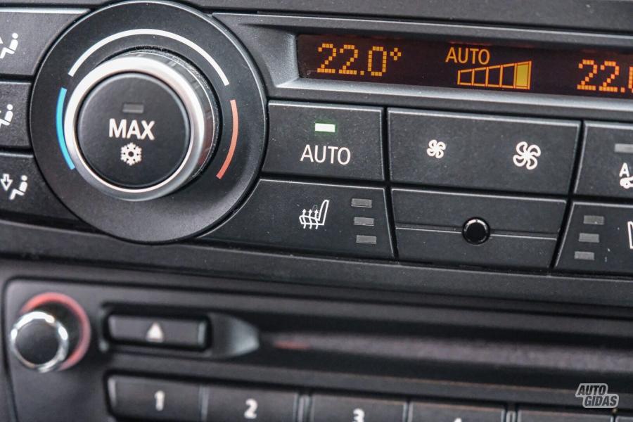 BMW 320 2011 in Kaunas, with an engine capacity of 2.00 L and mileage of 333 thousand km for 5690 €, photo 23 on AUTOMOTO.COM.LV