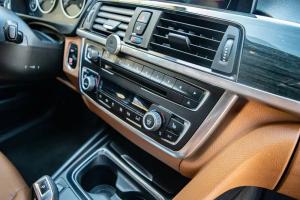 BMW 320 2013 in Tukums, with an engine capacity of 2.00 L and mileage of 320 thousand km for 8490 €, photo 24 on AUTOMOTO.COM.LV