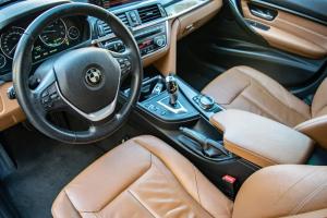 BMW 320 2013 in Tukums, with an engine capacity of 2.00 L and mileage of 320 thousand km for 8490 €, photo 25 on AUTOMOTO.COM.LV