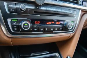 BMW 320 2013 in Tukums, with an engine capacity of 2.00 L and mileage of 320 thousand km for 8490 €, photo 32 on AUTOMOTO.COM.LV