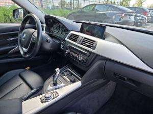 BMW 320 2013 in Vilnius, with an engine capacity of 2.00 L and mileage of 381 thousand km for 5999 €, photo 16 on AUTOMOTO.COM.LV