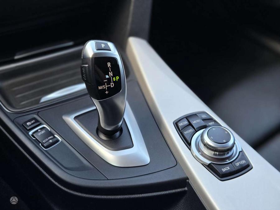 BMW 320 2013 in Vilnius, with an engine capacity of 2.00 L and mileage of 381 thousand km for 5999 €, photo 30 on AUTOMOTO.COM.LV