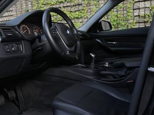BMW 320 2013 Viļņa, ar dzinēja tilpumu 2.00 L un nobraukumu 306 tūkst. km par 6500 €, foto 18 vietnē AUTOMOTO.COM.LV