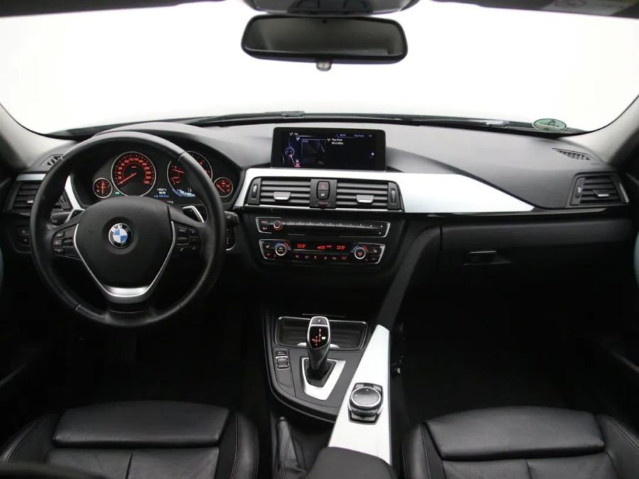 BMW 320 2014 in Vilnius, with an engine capacity of 2.00 L and mileage of 285 thousand km for 9599 €, photo 3 on AUTOMOTO.COM.LV