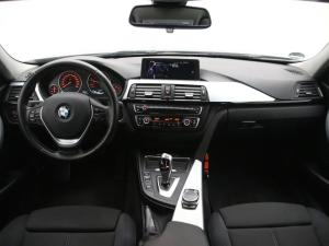 BMW 320 2014 in Vilnius, with an engine capacity of 2.00 L and mileage of 279 thousand km for 9599 €, photo 3 on AUTOMOTO.COM.LV