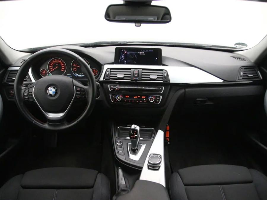 BMW 320 2014 in Vilnius, with an engine capacity of 2.00 L and mileage of 279 thousand km for 9599 €, photo 3 on AUTOMOTO.COM.LV